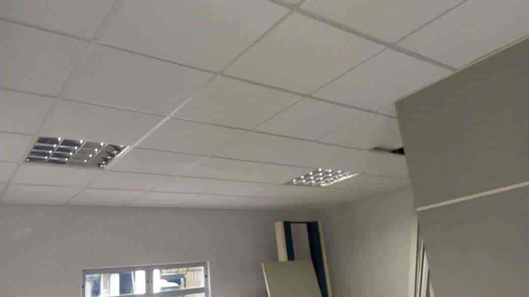 instalação de forros em PVC, Removível, (Isopor, fibra mineral, Boreal ...